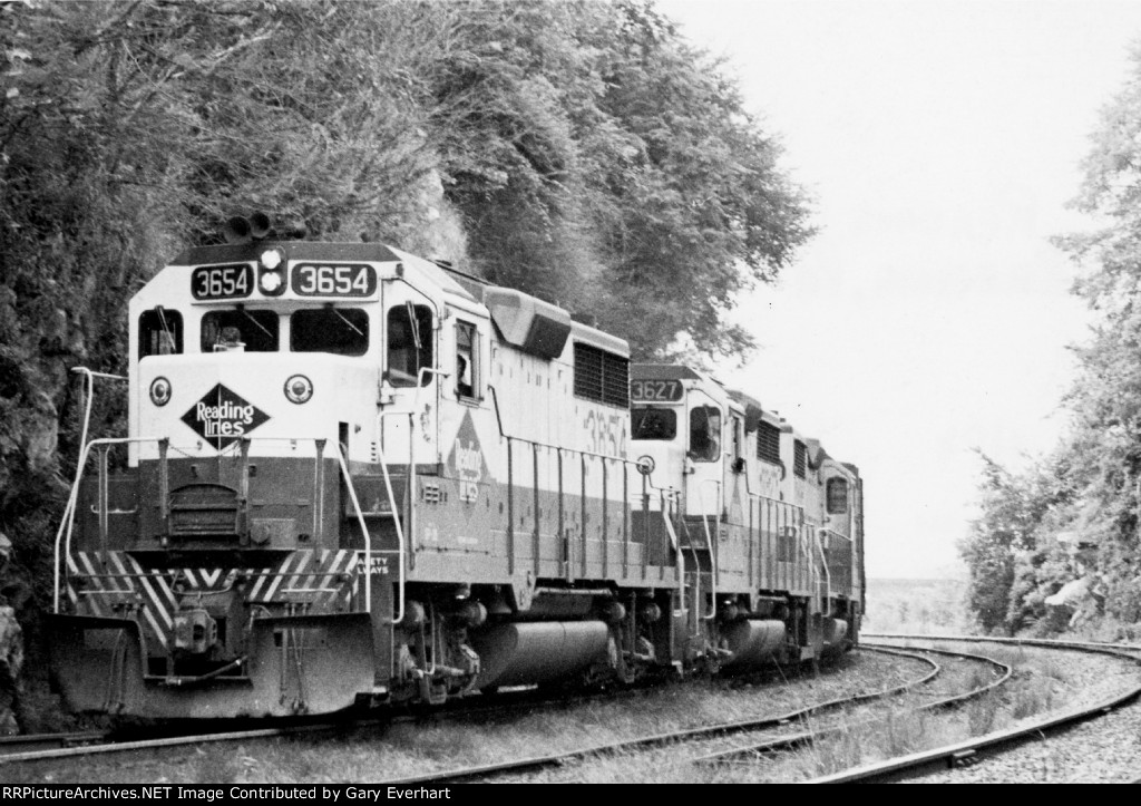 RDG GP35 #3654 - Reading Co